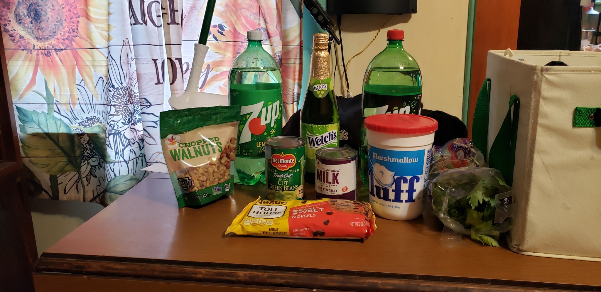 Senior Moments: Navigating Thanksgiving Chaos – Lisa Beth Darling